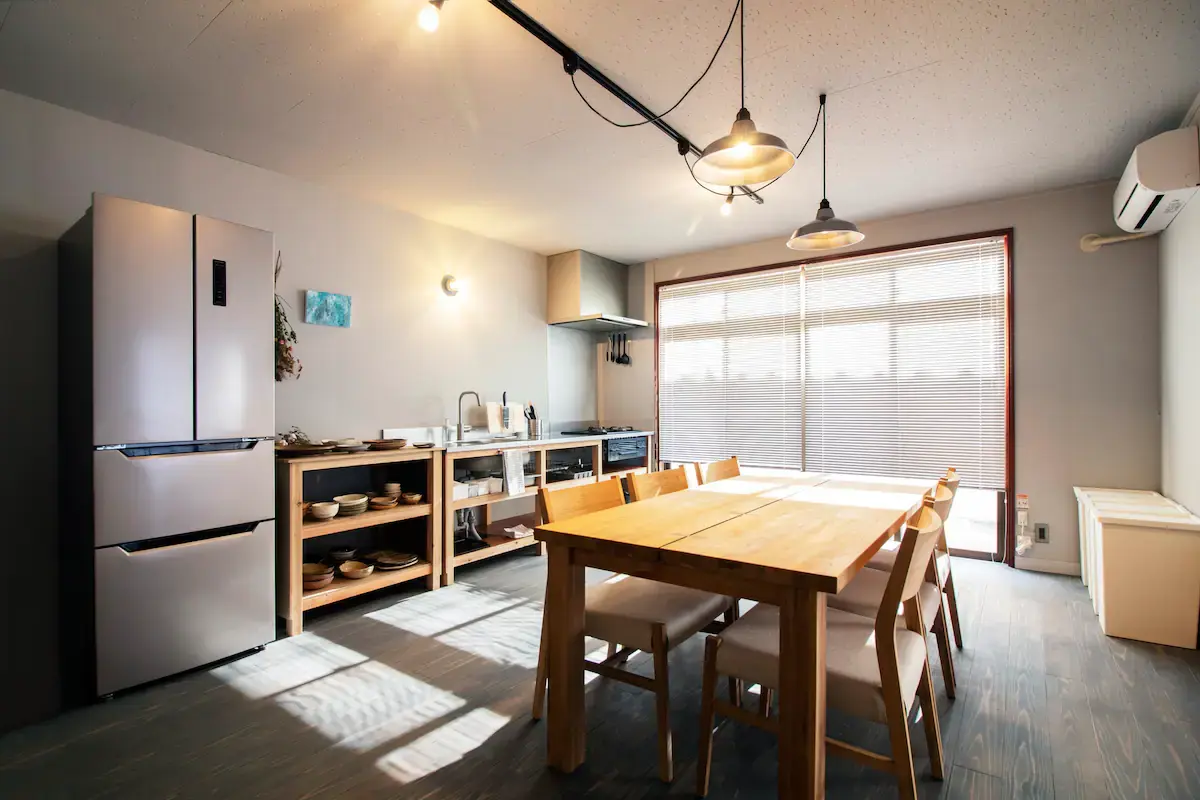 松島湾を望む広々としたゲストハウス・野蒜海岸まで車で5分 | 1日から入れるシェアハウス「Roopt」-ループト-